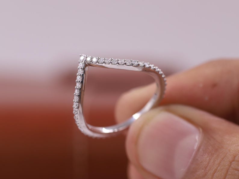 V Shaped Band, Lab Grown Wedding Band for Women, V Shape Ring for Her ...