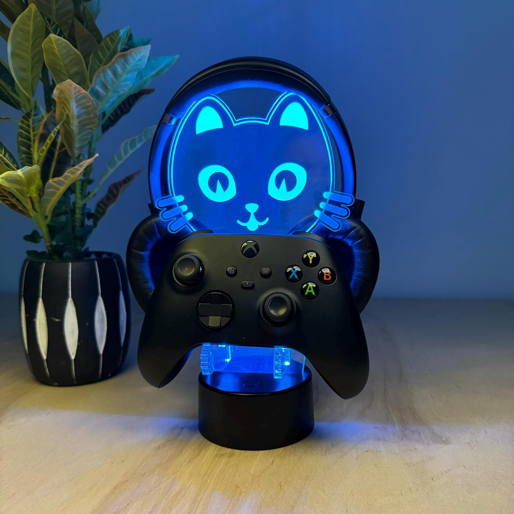 Cute LED Headphone Stand Cat Shape – Acrylic Gaming Headset Holder ...