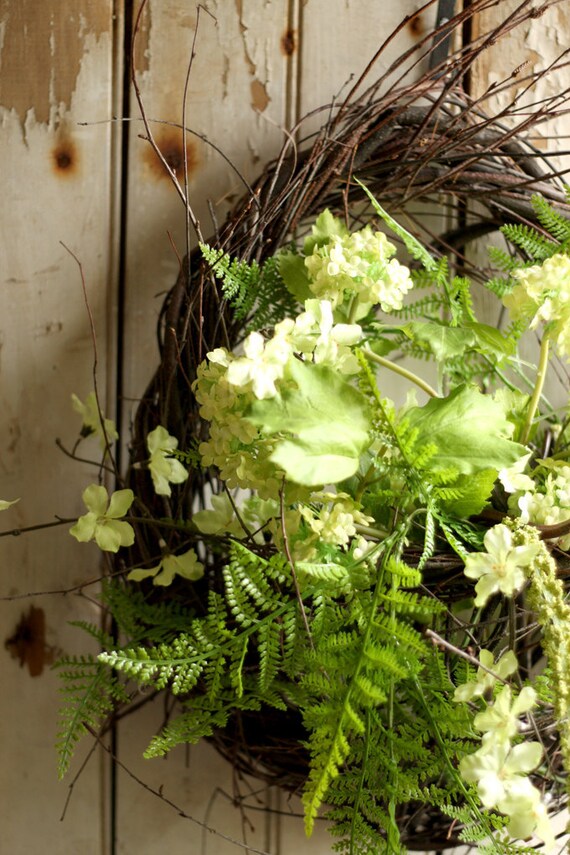 Items similar to Basket Wreath - Twig Wreath - Hydrangea Wreath - Green ...