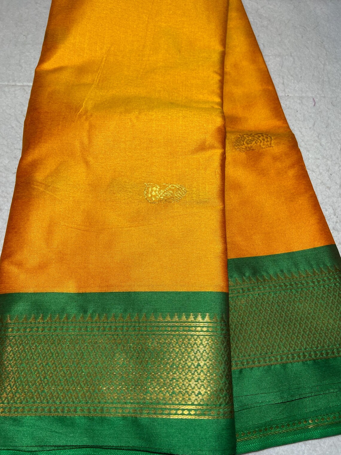 Beautiful Super Soft Temple Border Kanjivaram Silk Saree (turmeric ...