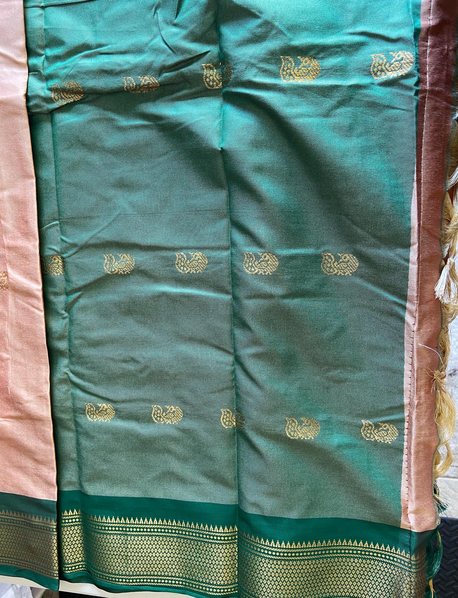 Beautiful Super Soft Temple Border Kanjivaram Silk Saree (peach/green ...