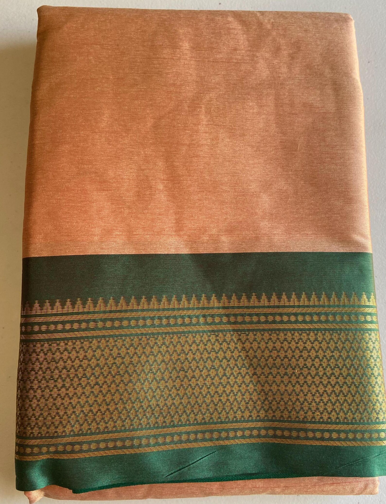 Beautiful Super Soft Temple Border Kanjivaram Silk Saree (peach/green ...