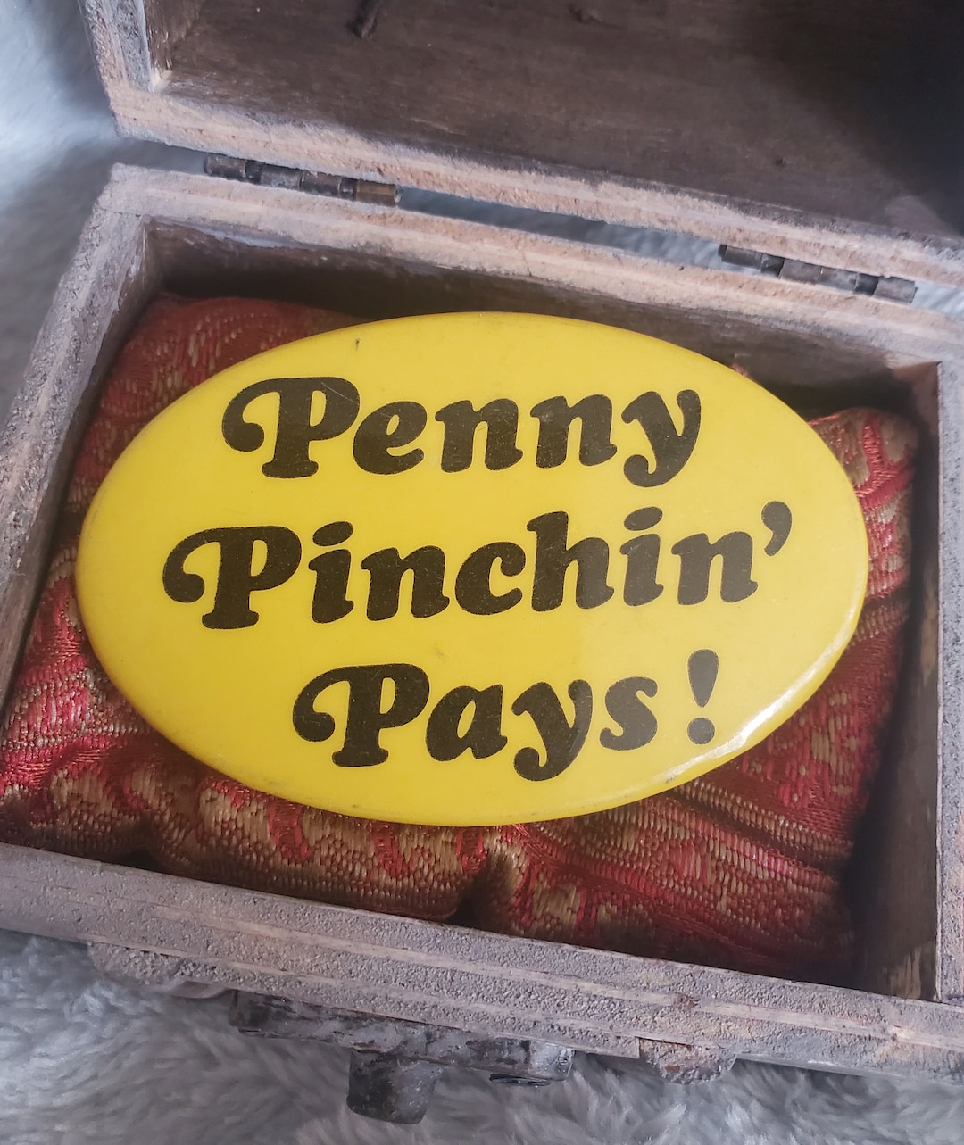 Penny Pinchin' Pays Pin Button Badge Coupon Clipper Frugal Thrifty ...