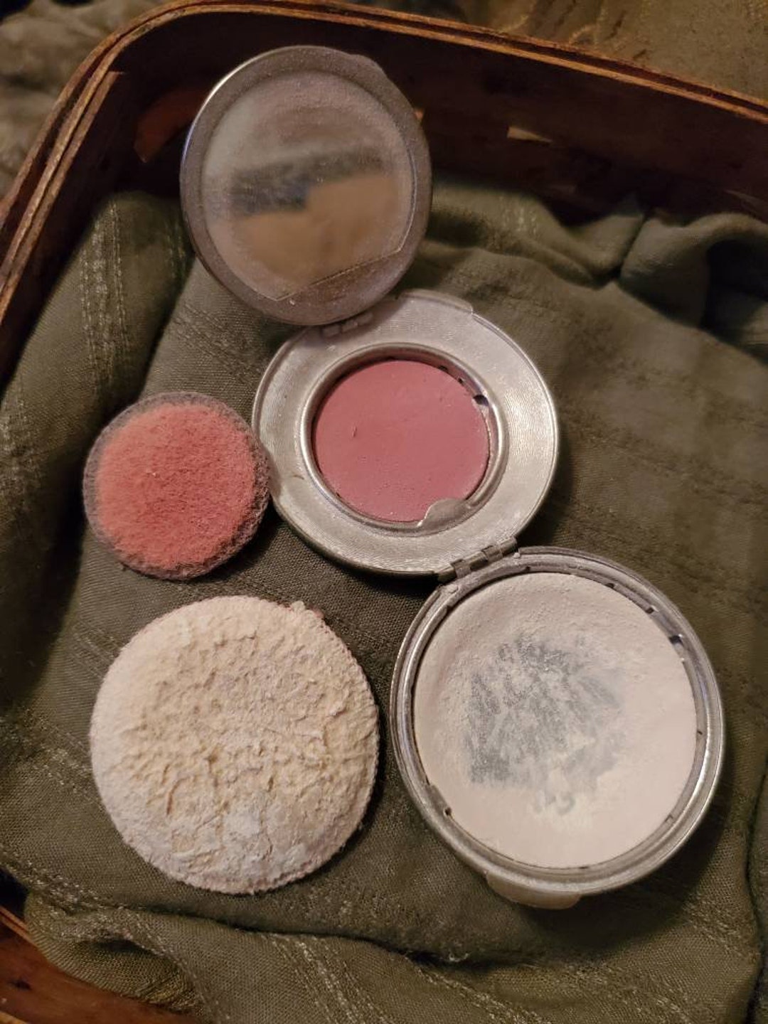 Three Flowers Mirror Compact Robert Hudnut Blush Rouge Powder Face ...