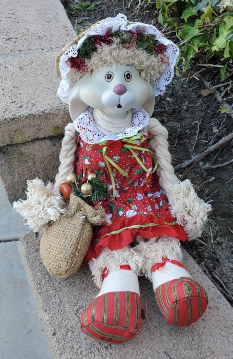 House of Lloyd Flossie Bunny Rabbit Mom Wife Mrs Sitting Rope Wood ...