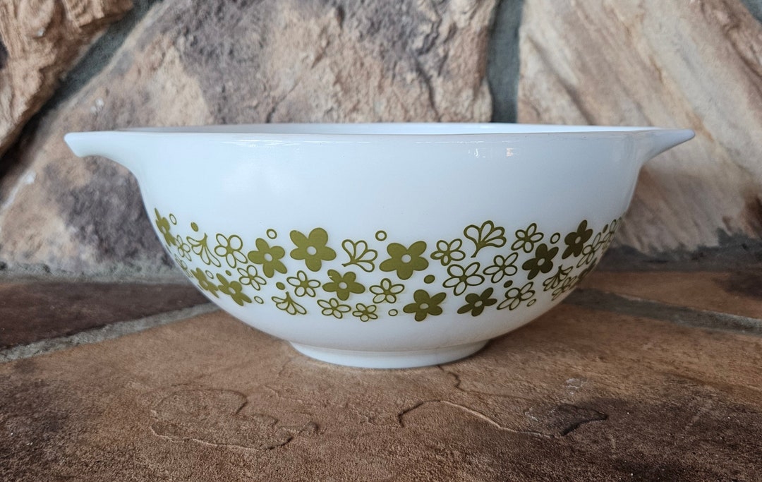 Pyrex Spring Blossom White Cinderella Mixing Bowl 443 2.5 Quart 1970s ...