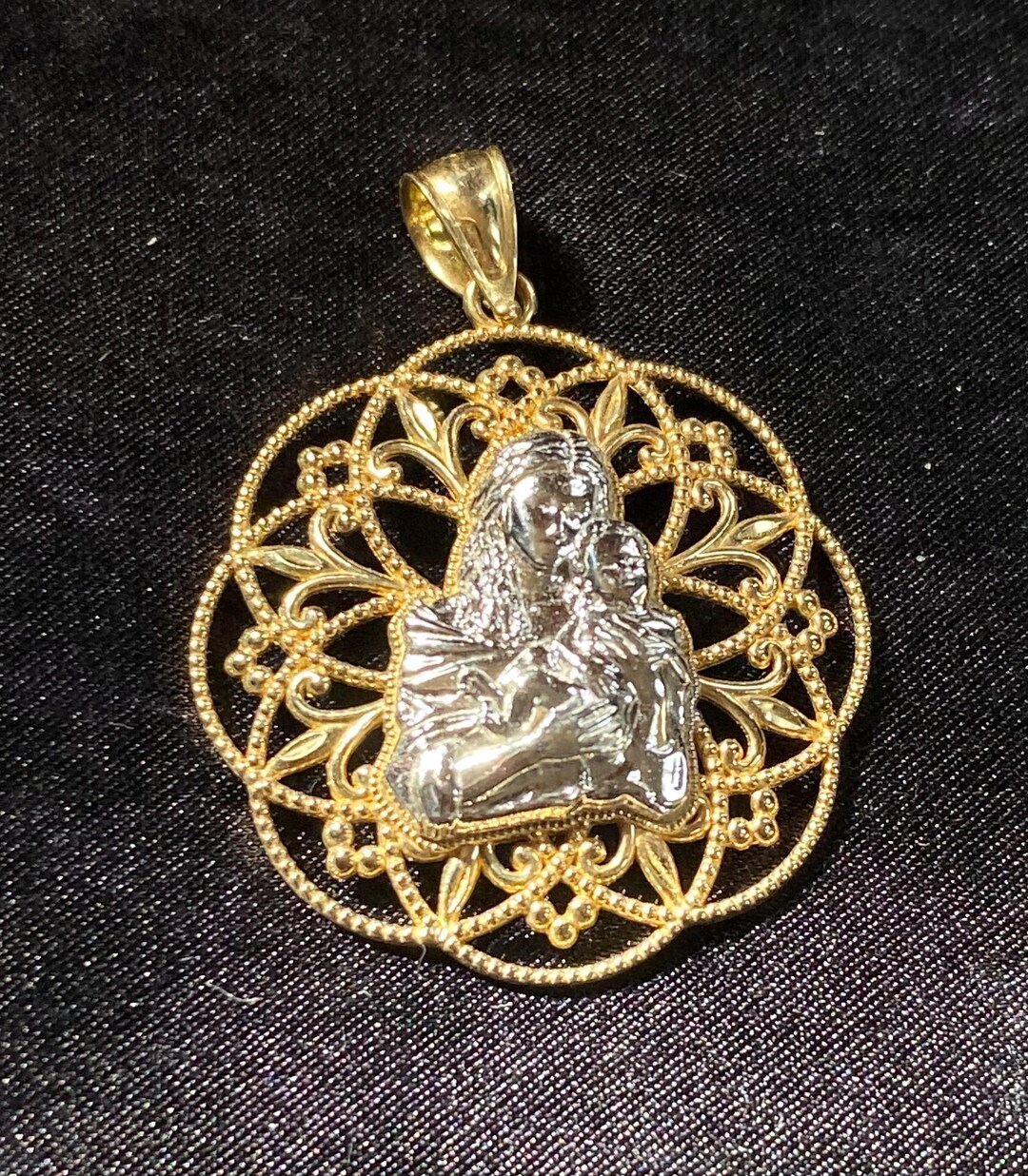 14K Gold Oval Virgin Mary & Jesus Pendant by Michael Anthony – 3g Solid ...