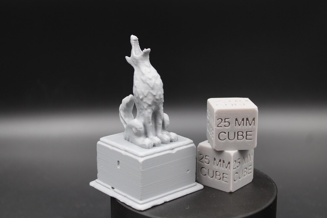 Square Base Miniature Wolf Coyote Statue Miniature Dnd RPG Wargame ...