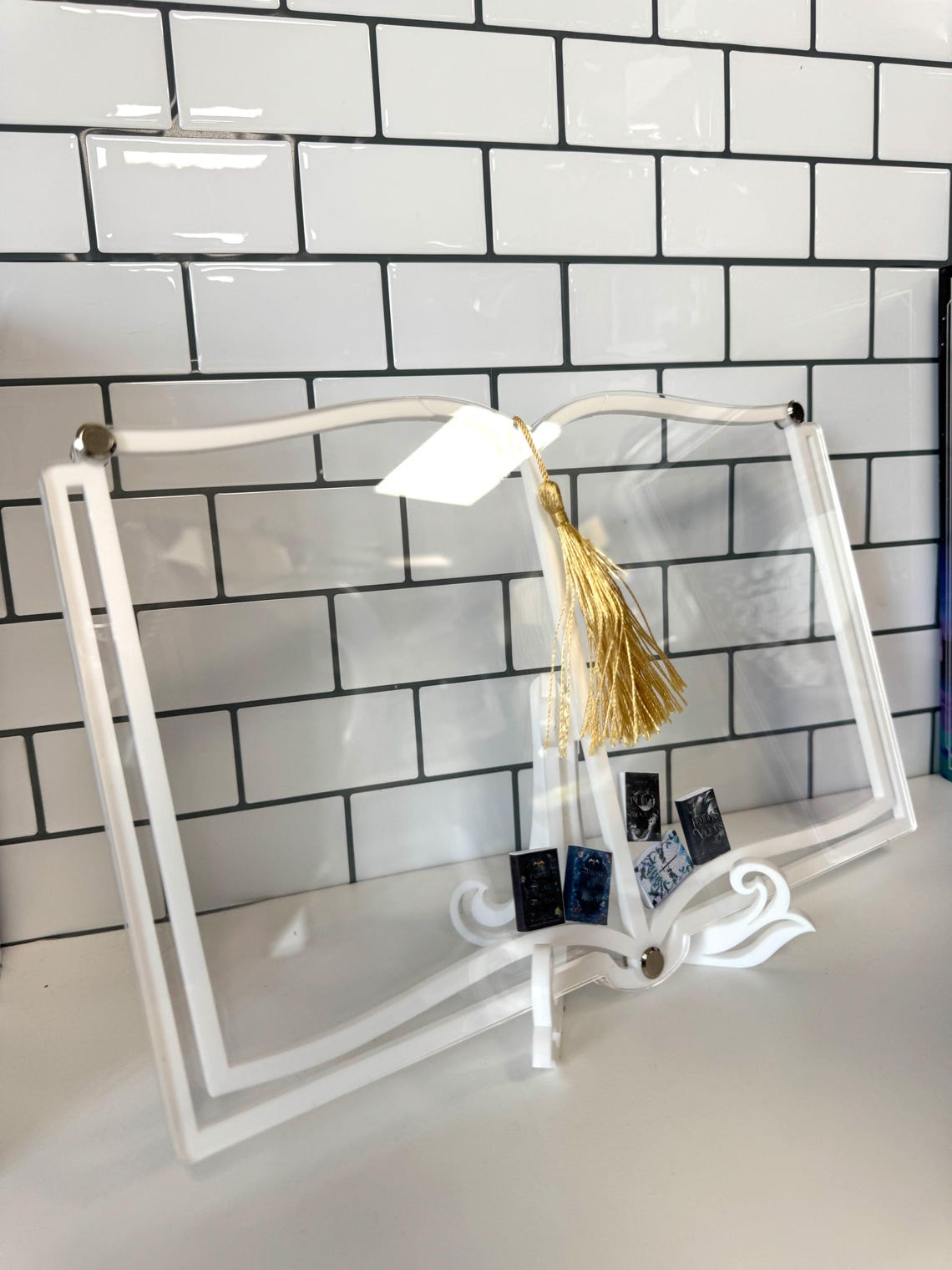 Read Digitally, Never Forgotten Book Display | Book Lover Gift ...