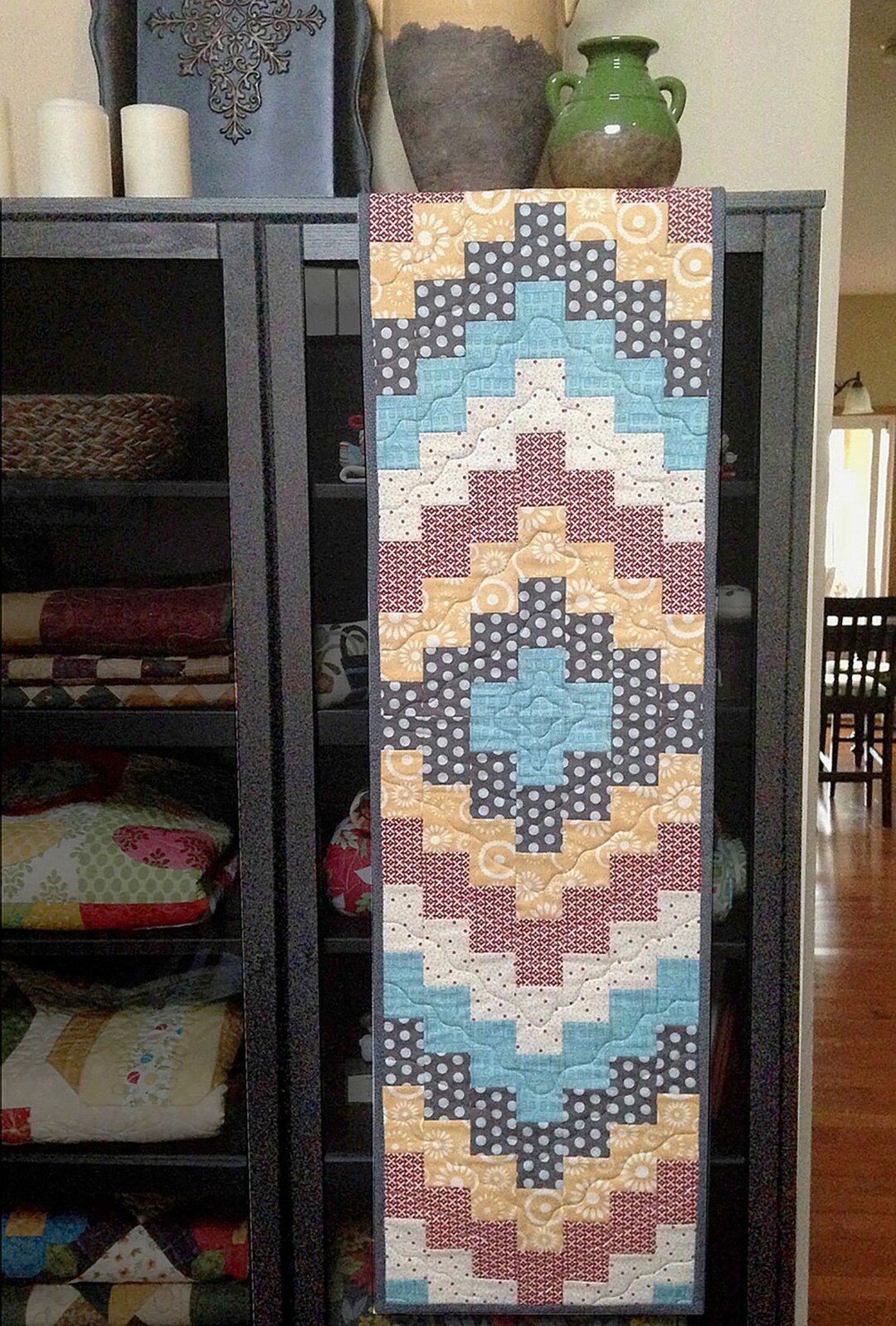 Waverunner Table Runner Pattern, Cut Loose Press CLPGER007, Modern Patchwork Bargello Table ...