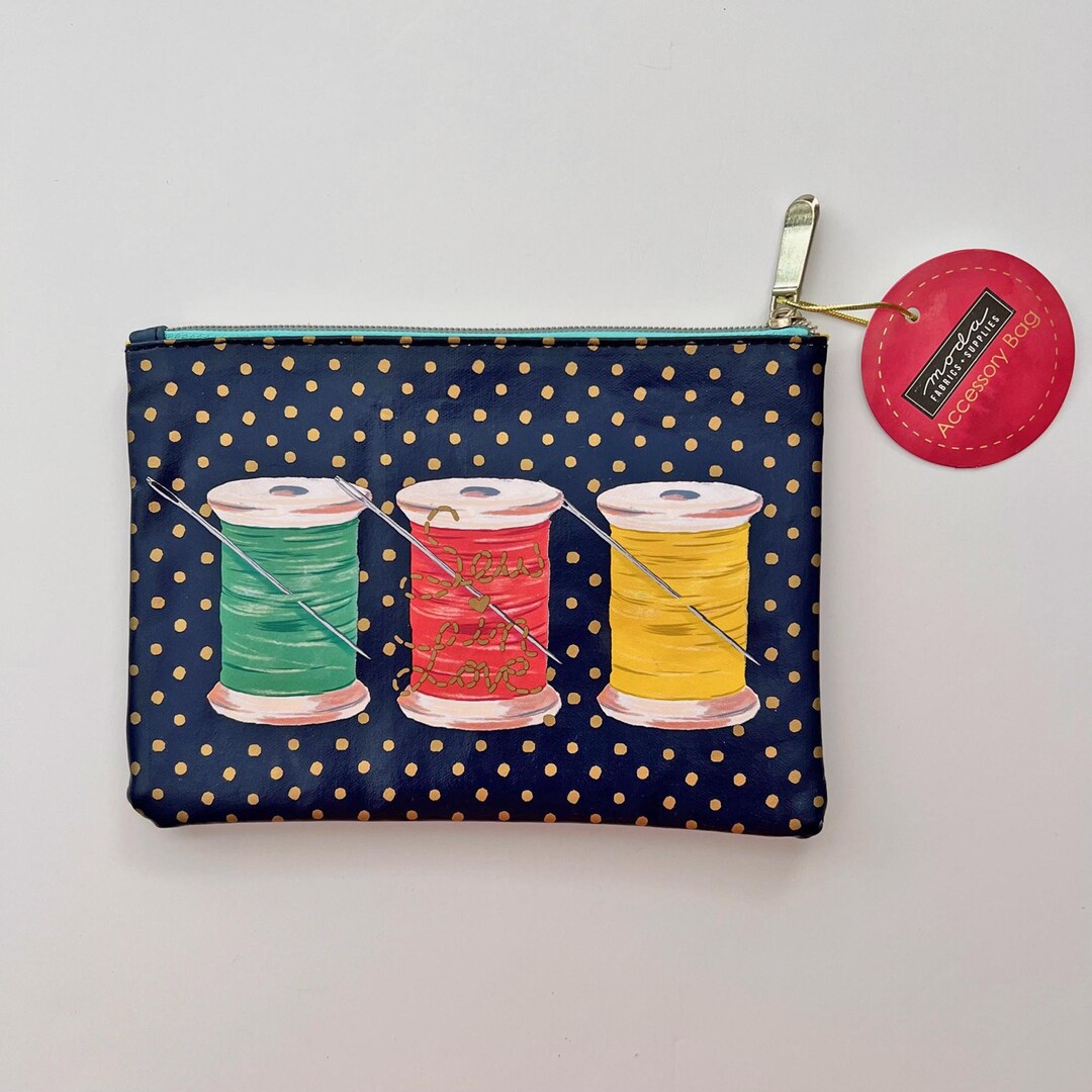 DESTASH Sew in Love Sewing Themed Zippered Pouch, Moda, Sewing ...