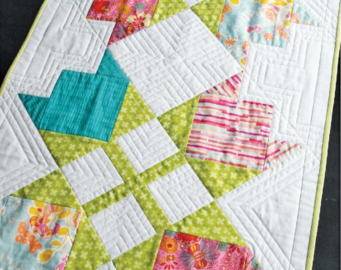 Tulip Compass Quilted Table Runner Pattern, Cut Loose Press CLPCPA001 ...