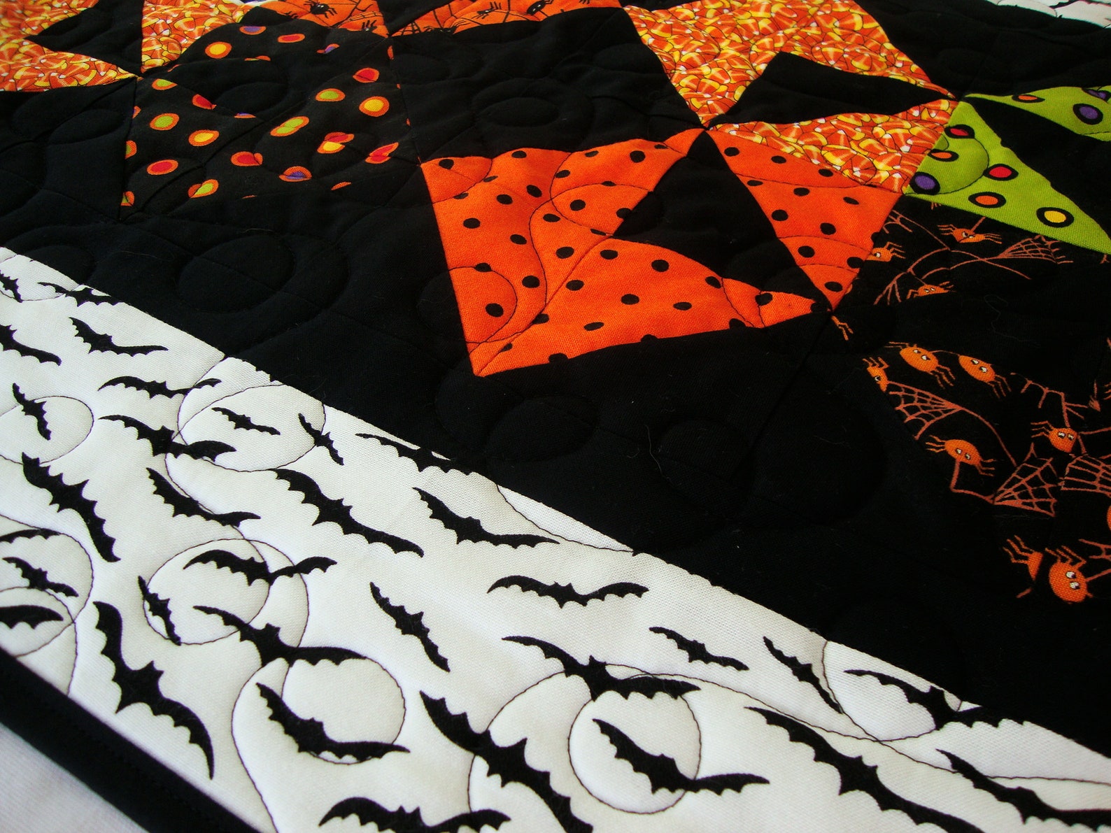 Halloween Table Runner Quilt 18.75 x 38.5 Quilted | Etsy