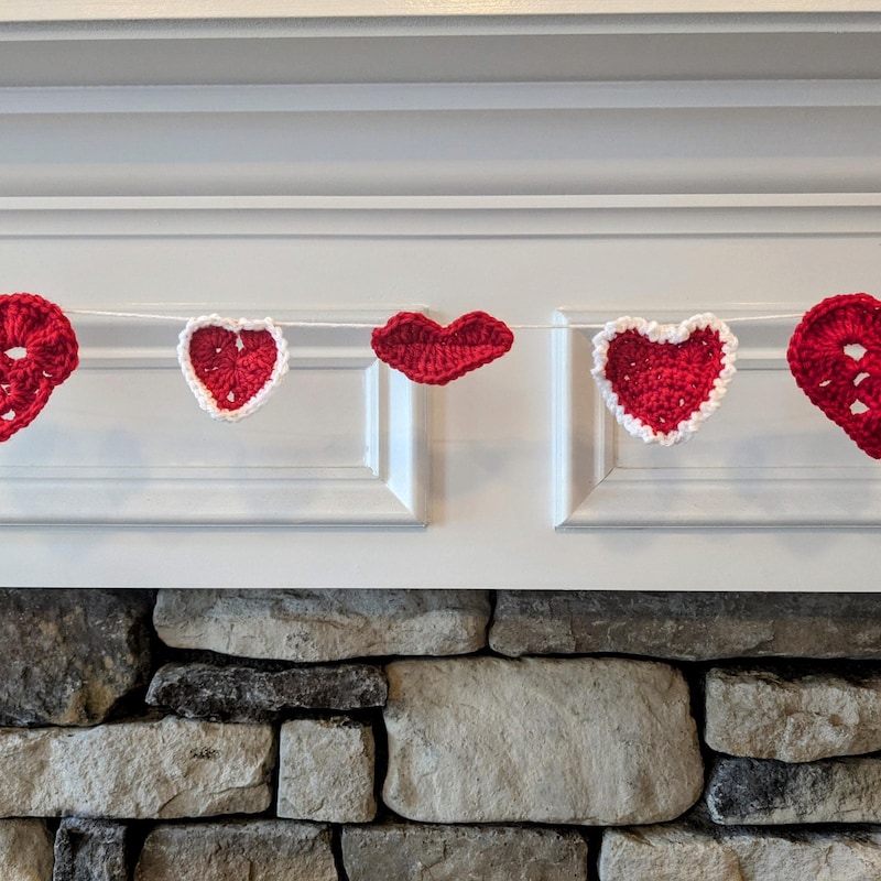 Red Hearts Garland - Etsy