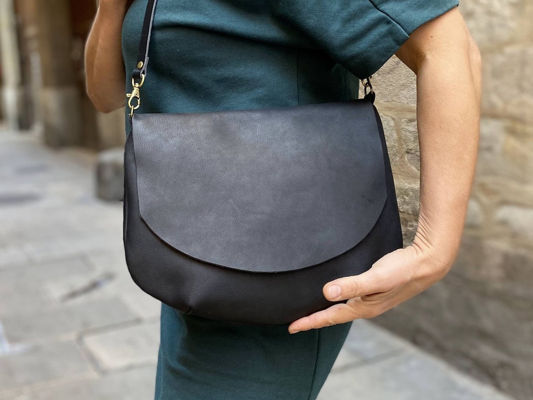 Rounded Shoulder Leather Bag in Black, Tan, Green , Yellow and Others ...