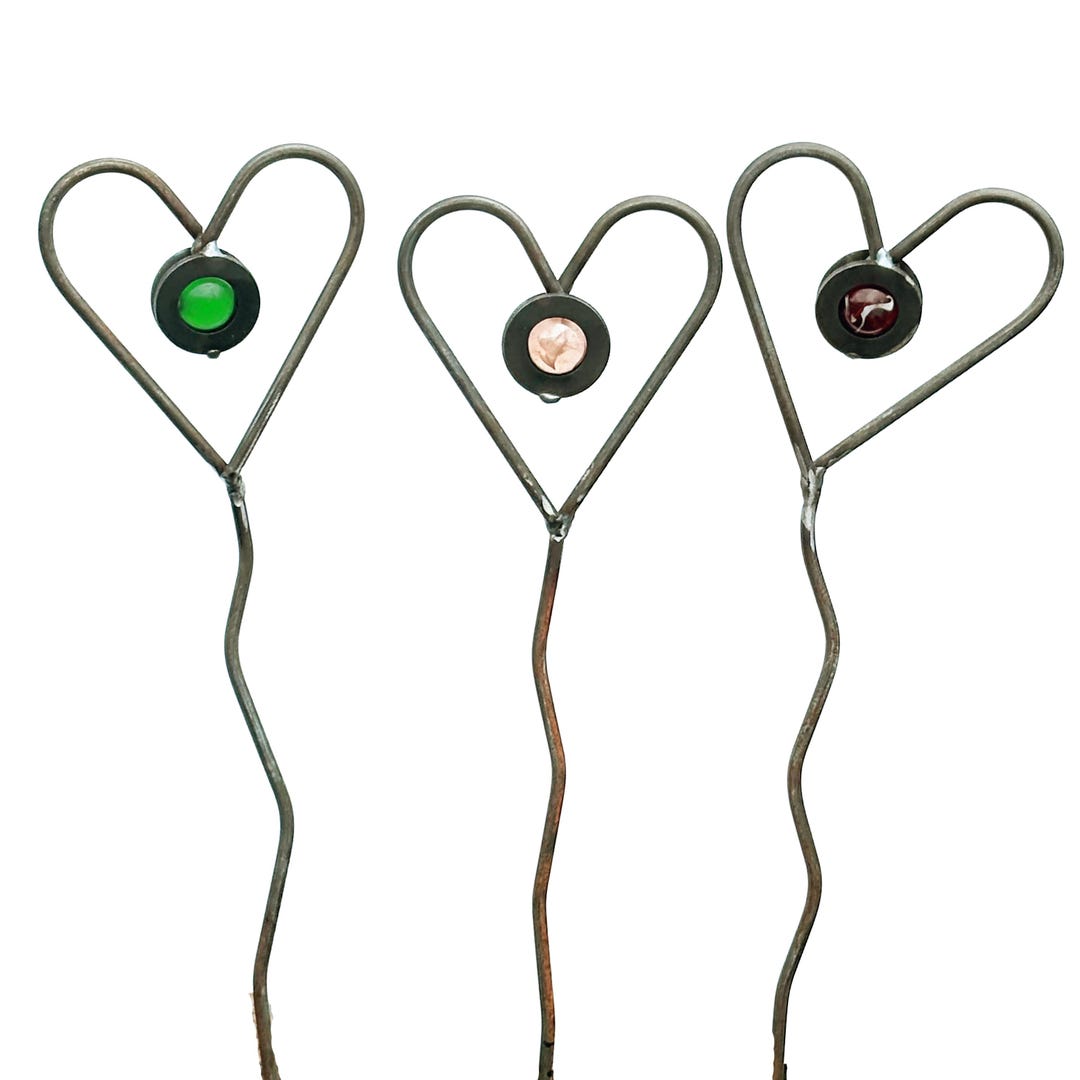 Heart Garden Stake With Marble – Rustic Metal Yard Art – Heart Plant ...