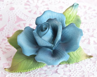 Vintage PORCELAIN ROSE FIGURINE Baby Pink Rosebud Shelf Sitter Floral ...