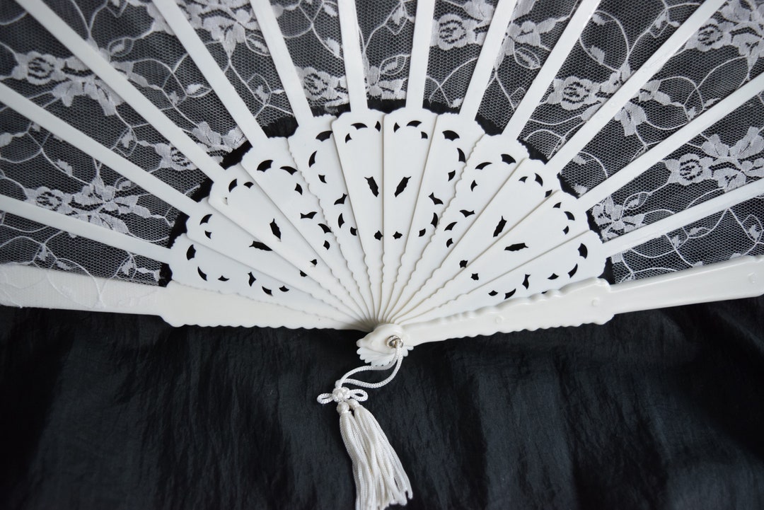 Vintage White LACE Fabric FAN Folding Floral Victorian Style Decoration ...