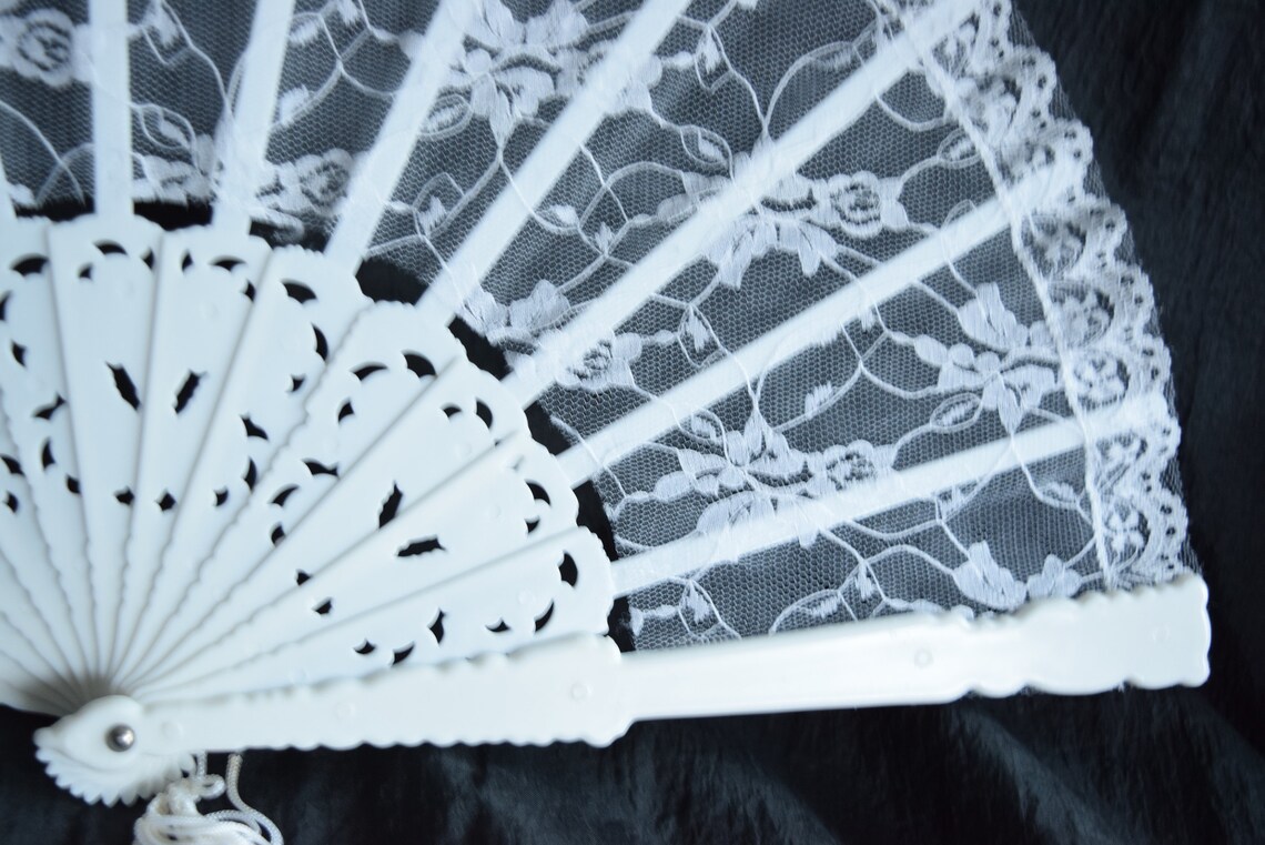 Vintage White LACE Fabric FAN Folding Floral Victorian Style - Etsy