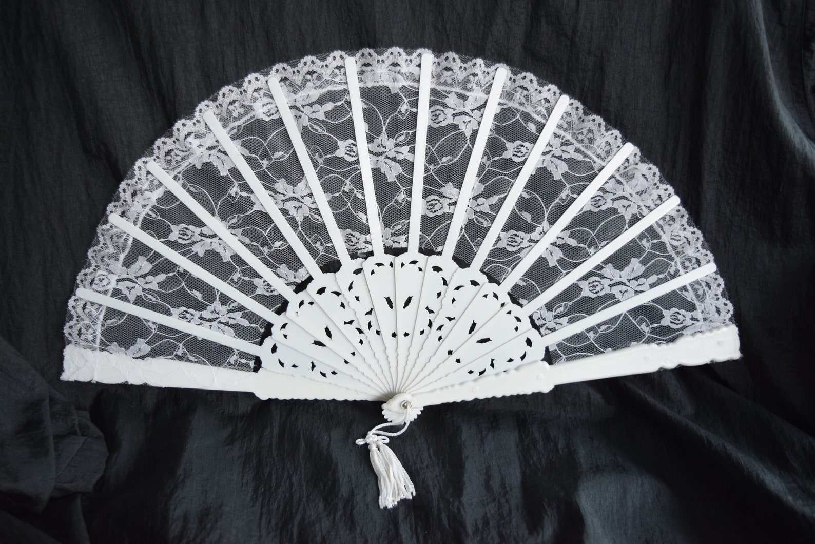 Vintage White LACE Fabric FAN Folding Floral Victorian Style - Etsy