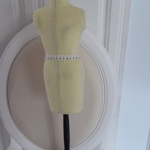 Vintage Dressmaker MANNEQUIN DRESS FORM Shelf Display Stand Torso Bust ...