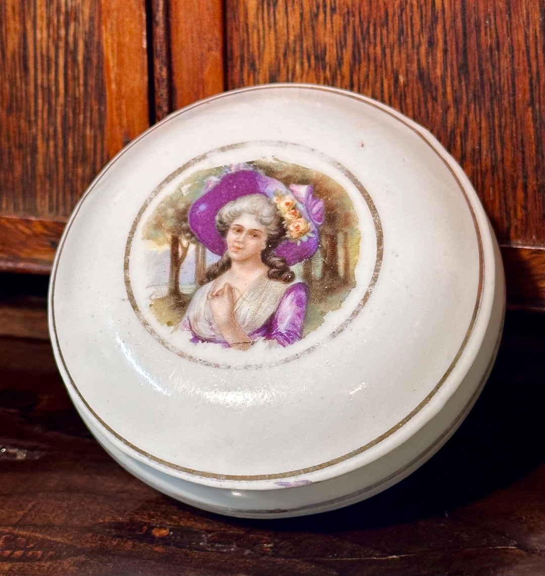 Vintage Porcelain Small Trinket Box Lid Gold Trim Woman Portrait ...