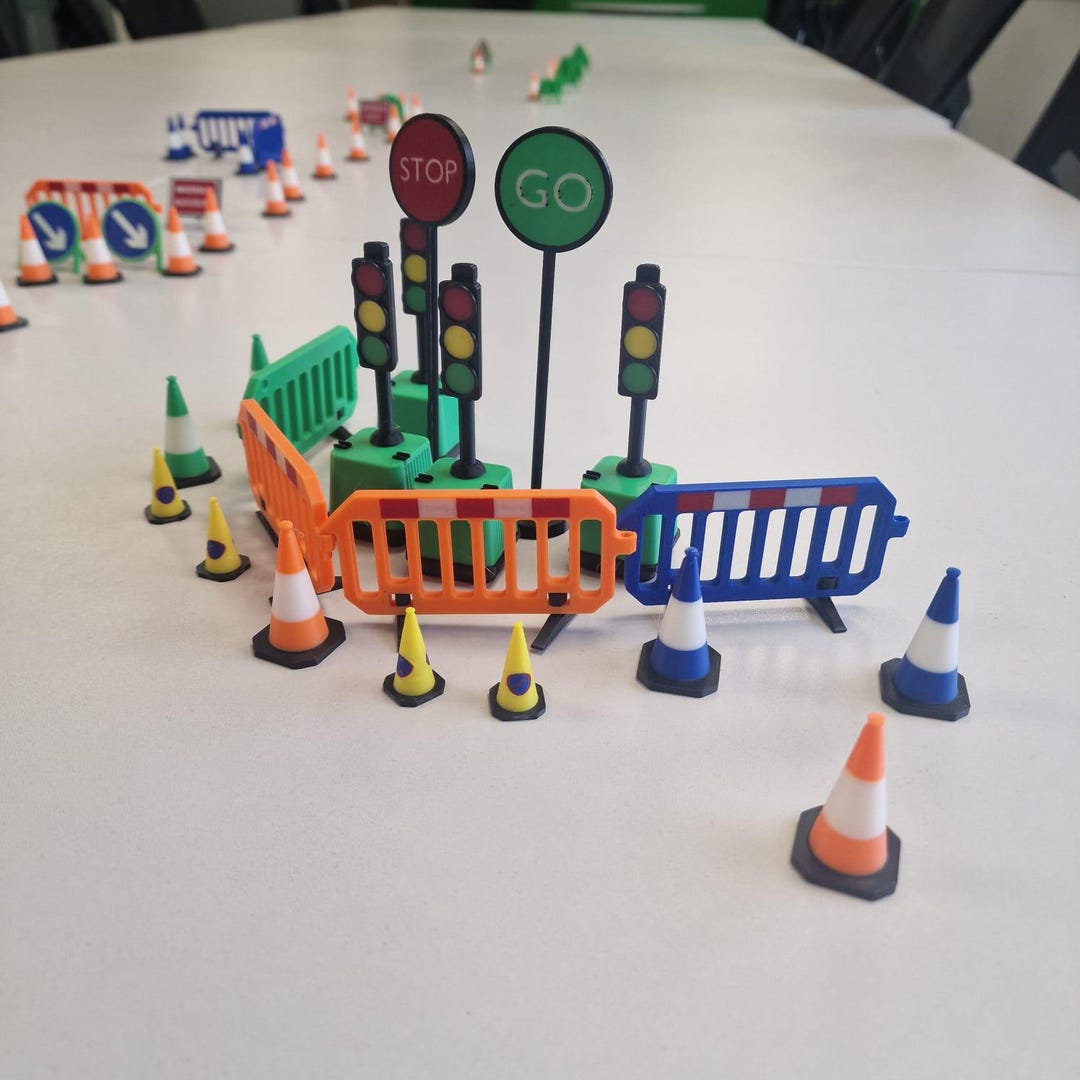 2 -way Traffic Light, Priority System, Stop & GO 1:38 Scale UK Roadwork ...