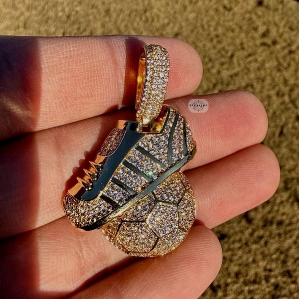 Ronaldo Chain Pendant - Etsy