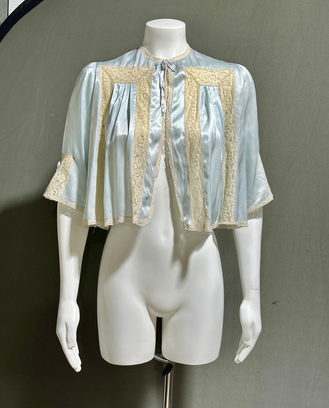 Vintage 1940s Bed Night Jacket, Shiny Icy Blue Satin With Lace Evening ...