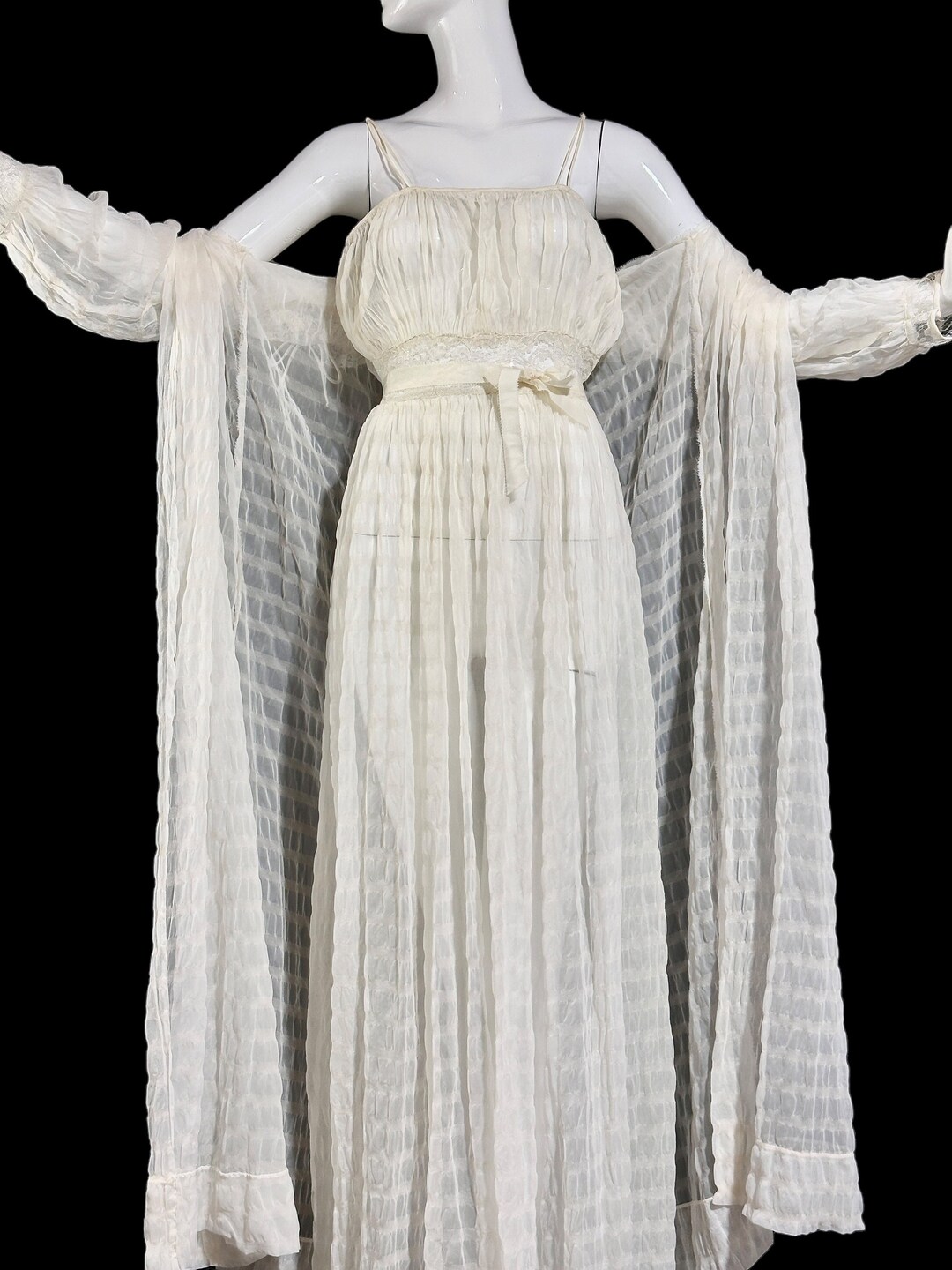 TULA Vintage Nightgown Robe Set, 1940s White Sheer Tone on Tone ...