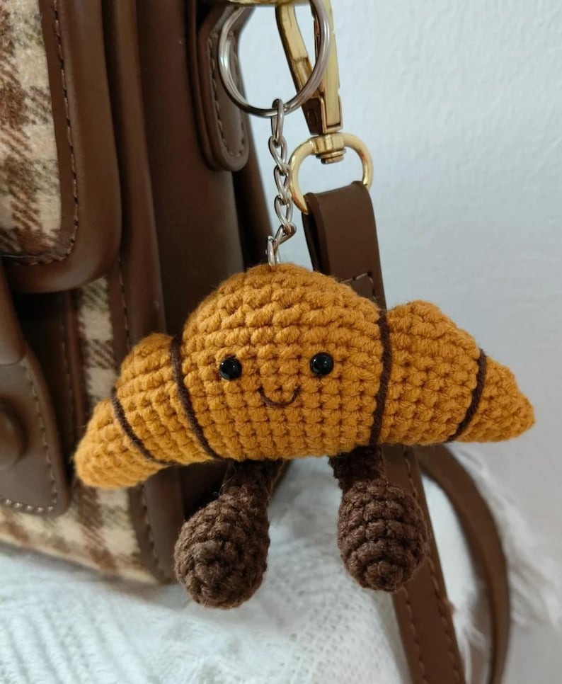 Crochet Croissant Keychain Pattern, Cute Croissant Amigurumi, Beginner ...
