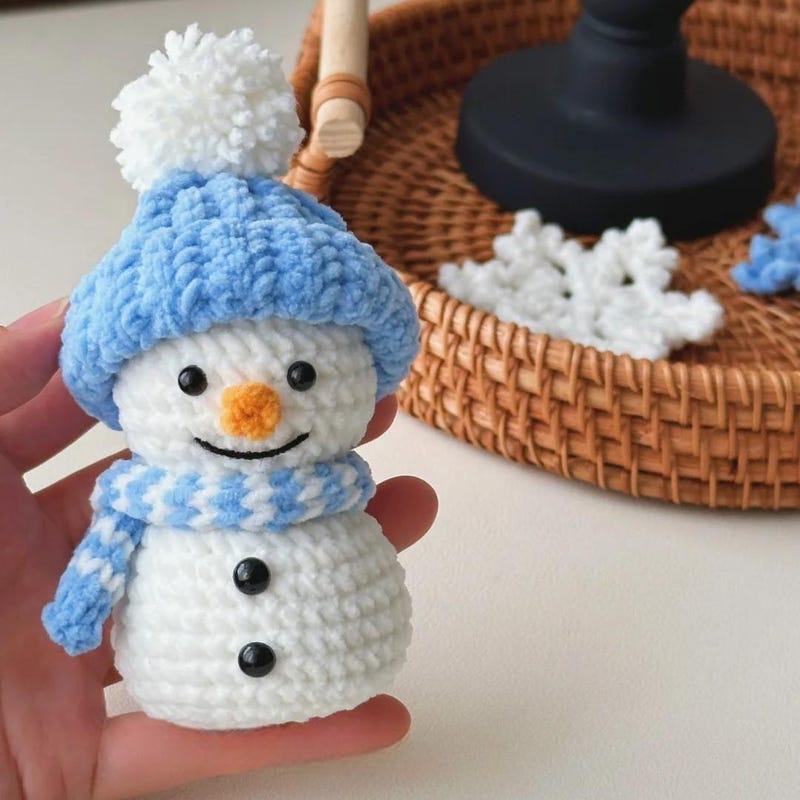 Mini Snowman Snow Globes - Etsy UK