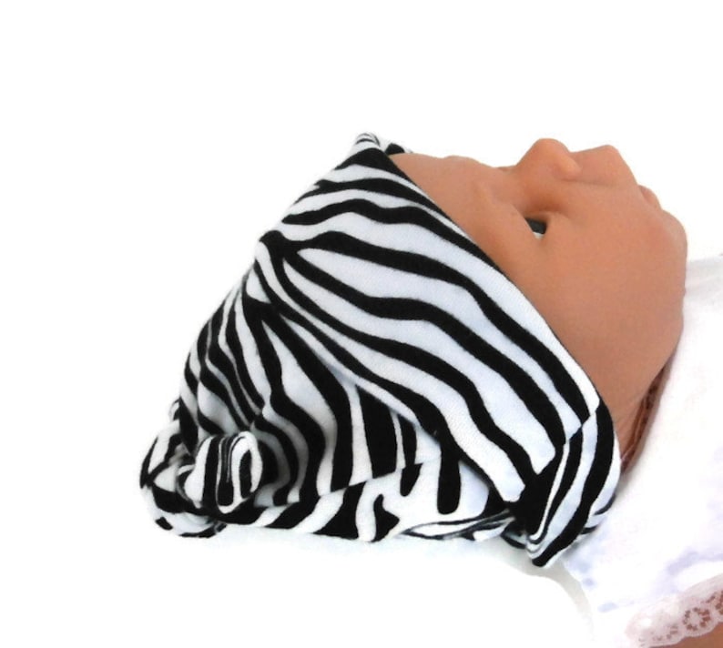 Zebra Baby Hat, Stretchy Black and White Newborn Hospital Homecoming ...
