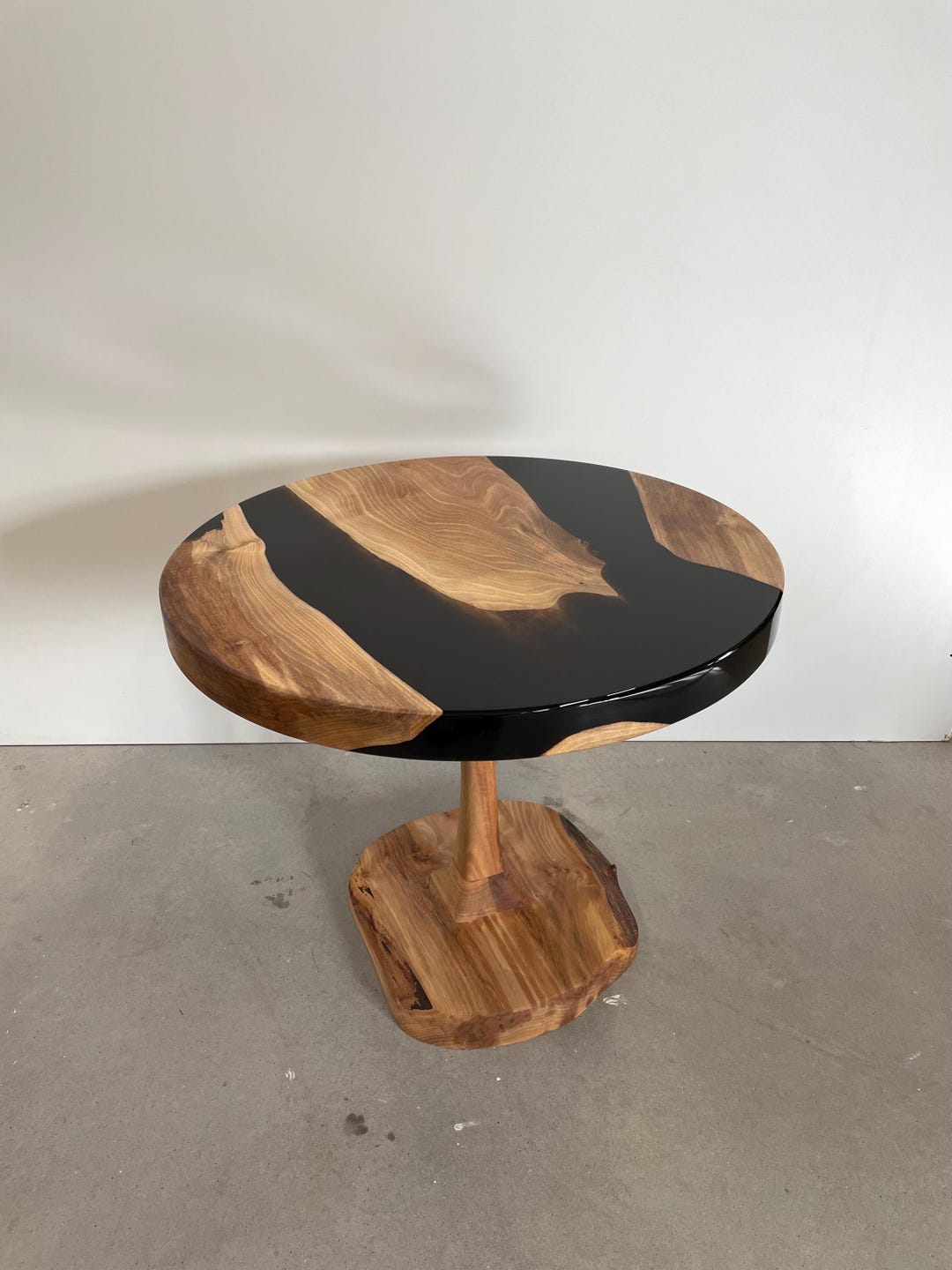 High Gloss Epoxy Resin Table Round Coffee Table Round Solid Wood Table ...