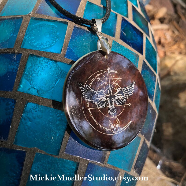 Fearless Sigil Amulet Mother of Pearl by Mickie Mueller FREE - Etsy UK