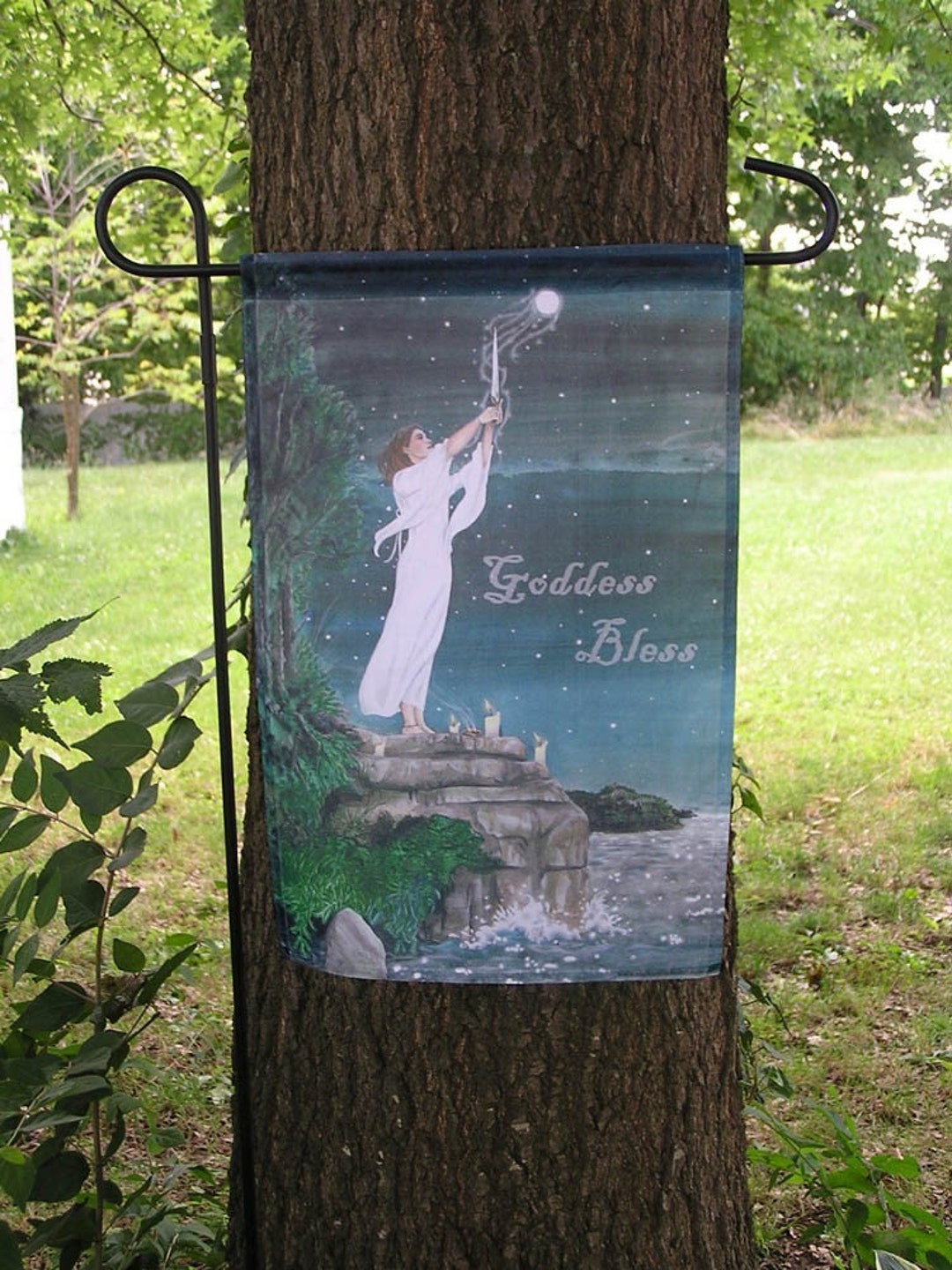 Drawing Down the Moon Garden Flag - Etsy