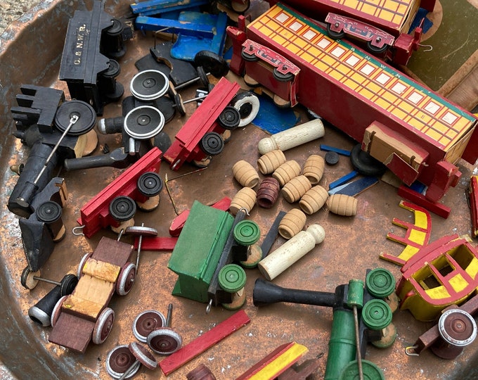 1950s Parts Strombecker Wood Model Train Kits & 2 Wooden Trains Chicago ...