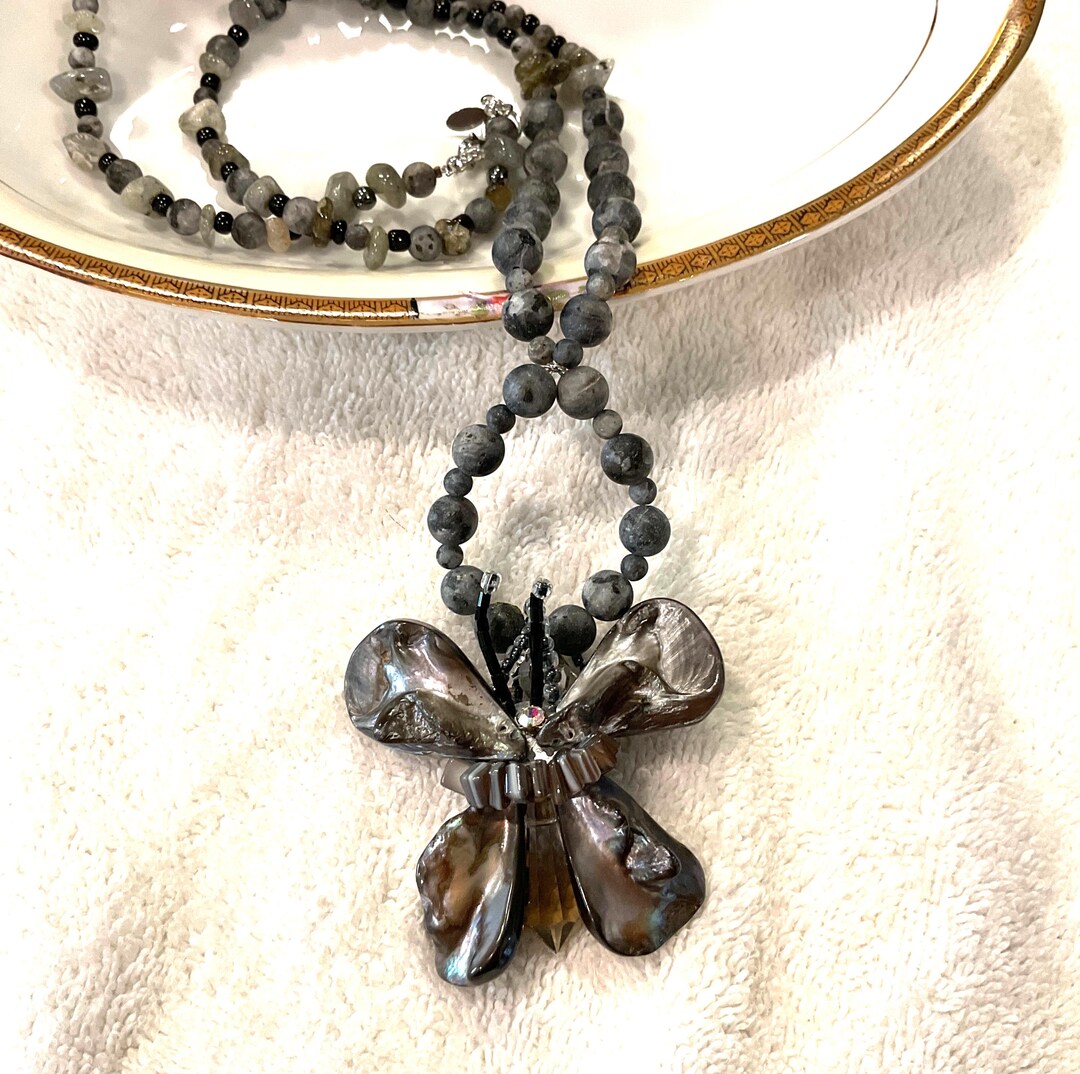 Labradorite Bead Necklace, Nacre Dragonfly Pendant, 22" - Etsy