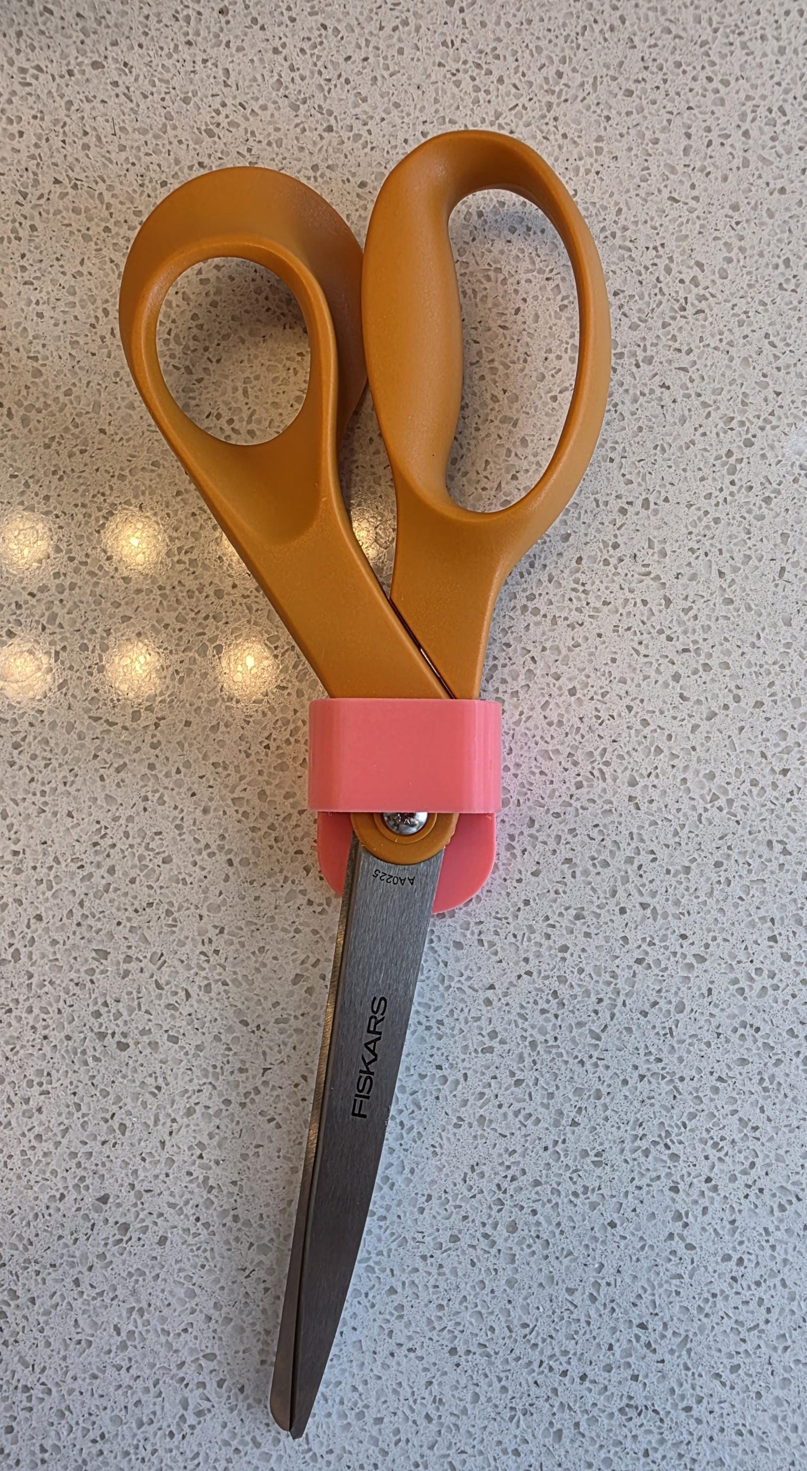 3D Printed Scissor Holder for Sewing Machine: Midwest Made, 3 Sizes - Etsy