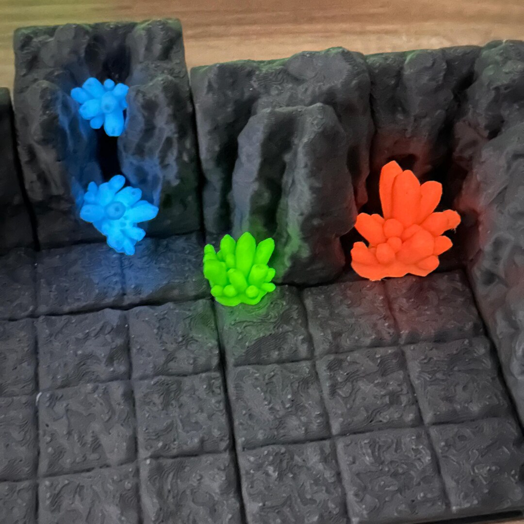 Glowing Cave Crystals | Dnd, Pathfinder, Ttrpg | Glow in the Dark, Red ...