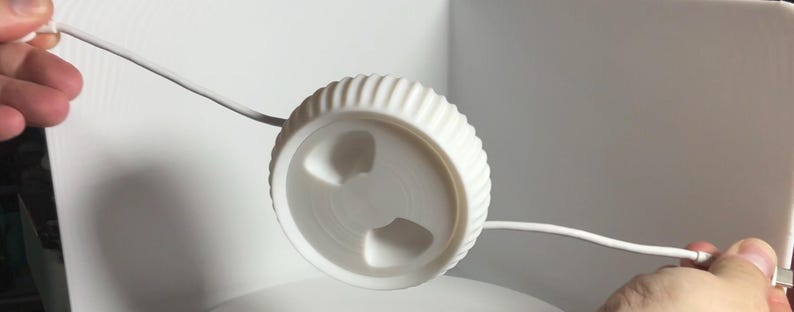 Medium Minimalist Plastic Winding Cable Holder - Ergonomic Round Shape ...