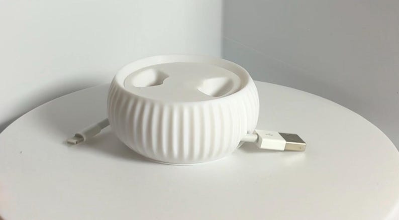 Medium Minimalist Plastic Winding Cable Holder - Ergonomic Round Shape ...