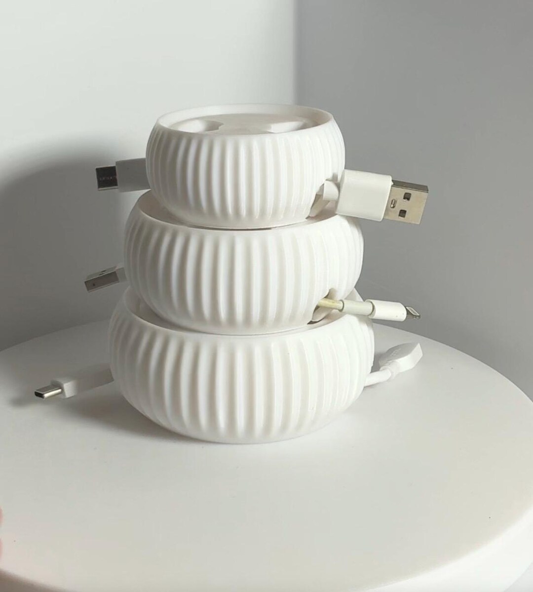 Medium Minimalist Plastic Winding Cable Holder - Ergonomic Round Shape ...