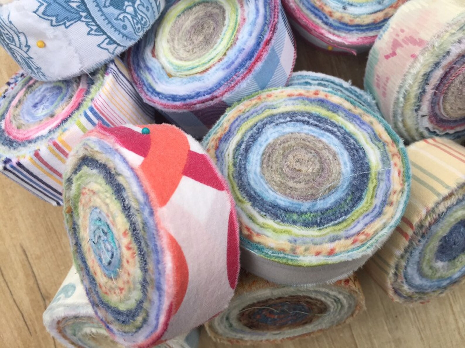 Rag Rug Fabric Strips 60 Yd Toothbrush Rug Yarn Banner | Etsy