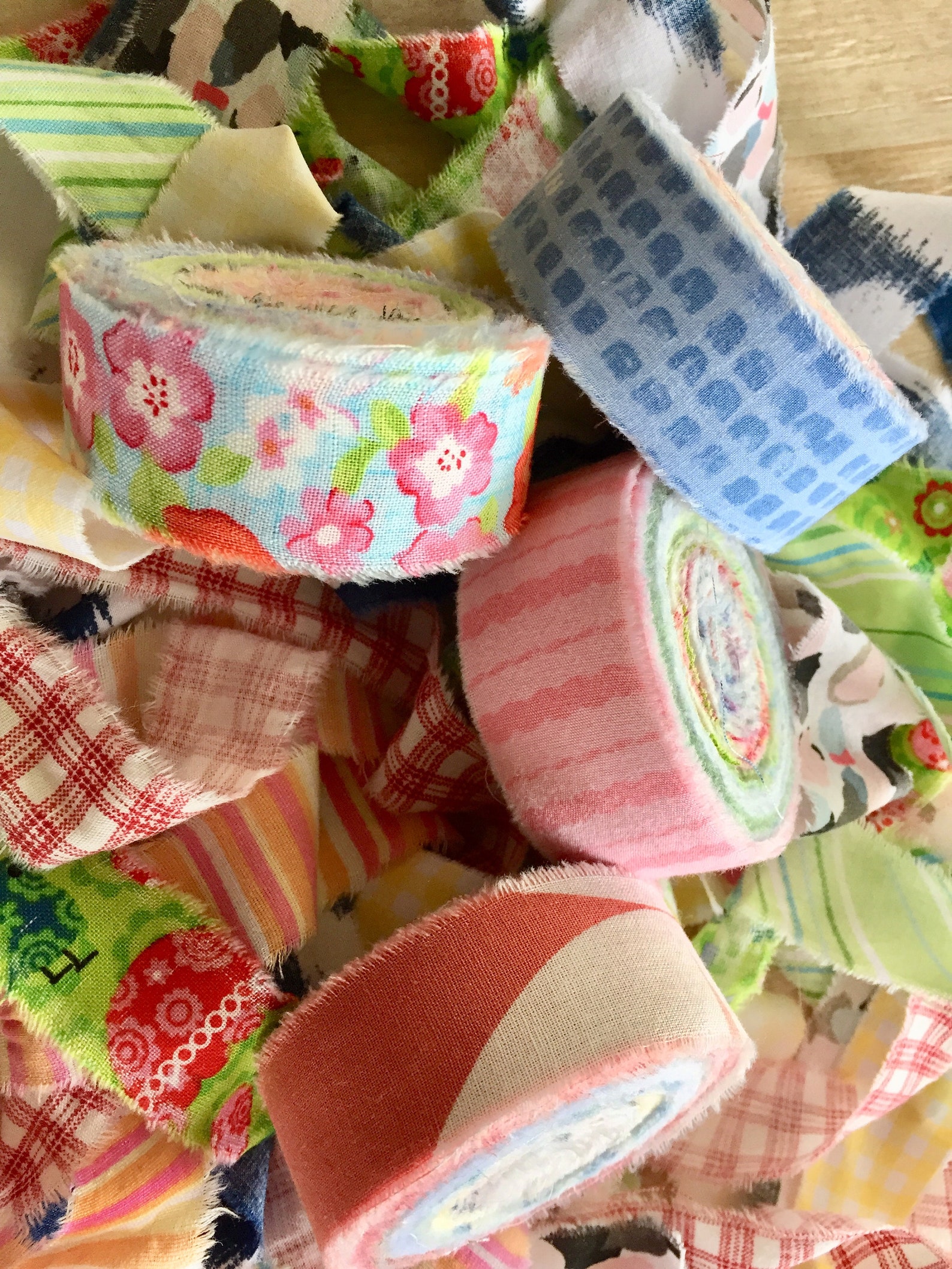 Rag Rug Fabric Strips Toothbrush Rug Yarn Banner Strips Amish Knot ...