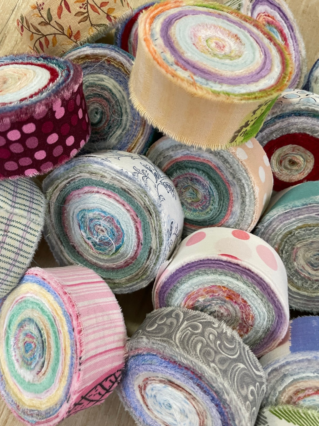 Rag Rug Fabric Strips, Yarn Toothbrush Rug, Banner Locker Hooking Amish ...