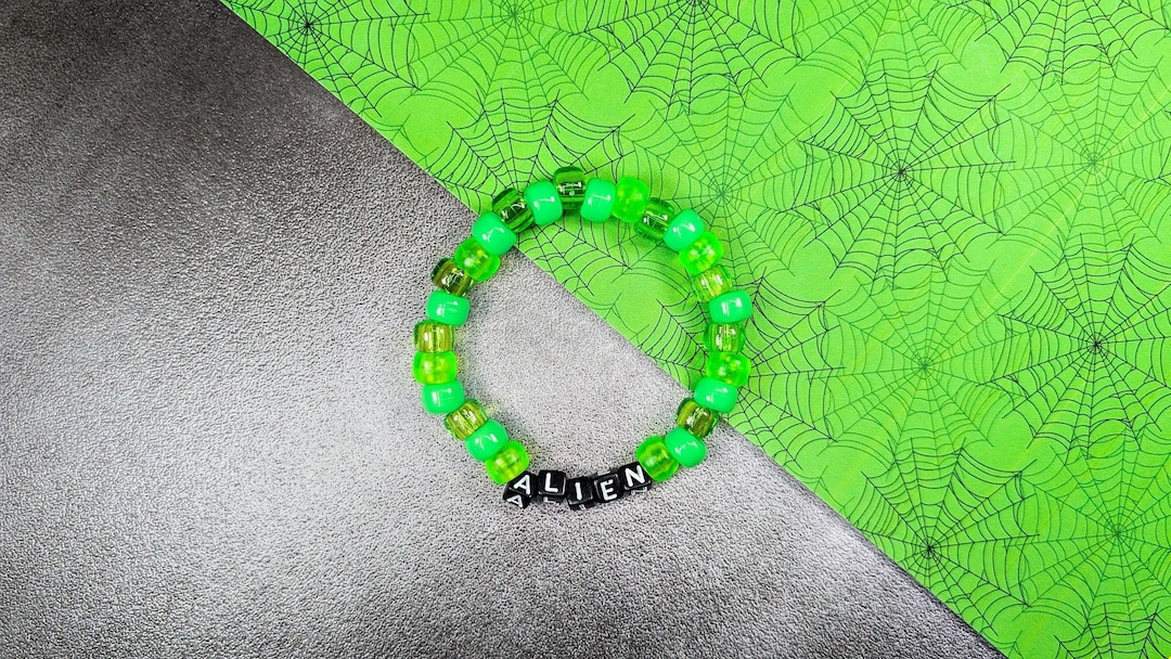 Single Kandi Bracelet Alien Beaded Rave Bracelet - Etsy