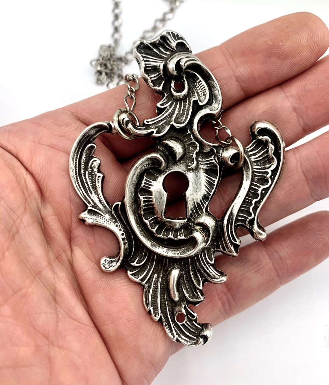 Big Victorian Keyhole Necklace Made in NYC - Etsy