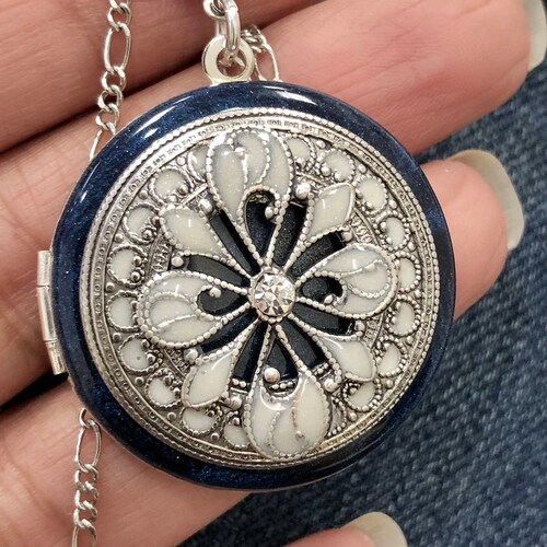 Octopus Locket Necklace Anniversary Bride Bridesmaid Gift - Etsy