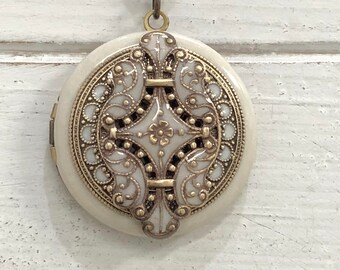 Vintage style Locket Bride Bridesmaid gift Wedding Birthday | Etsy